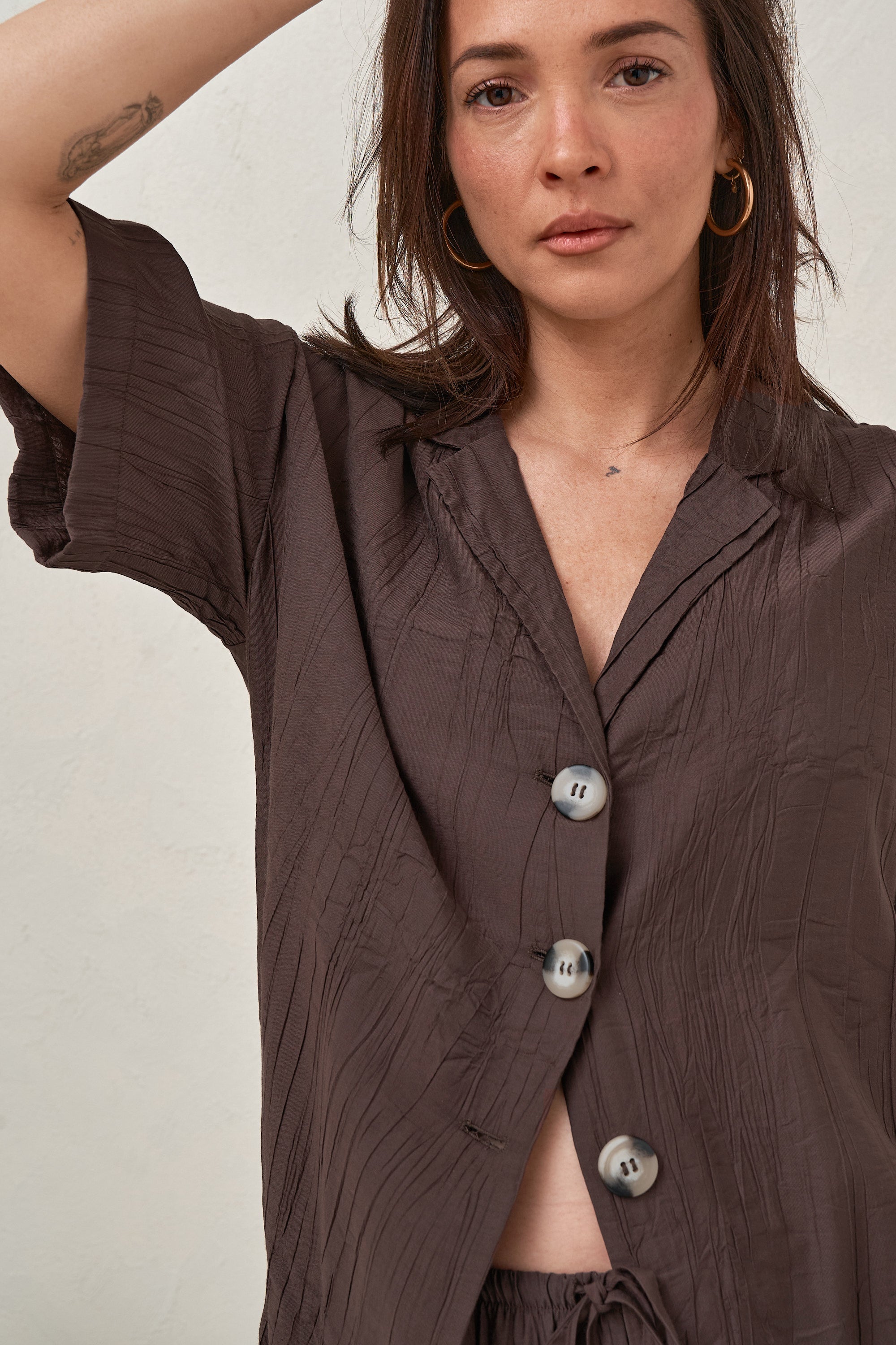 Maternity Crinkle Shirt in Chocolate – BAE The Label Australia